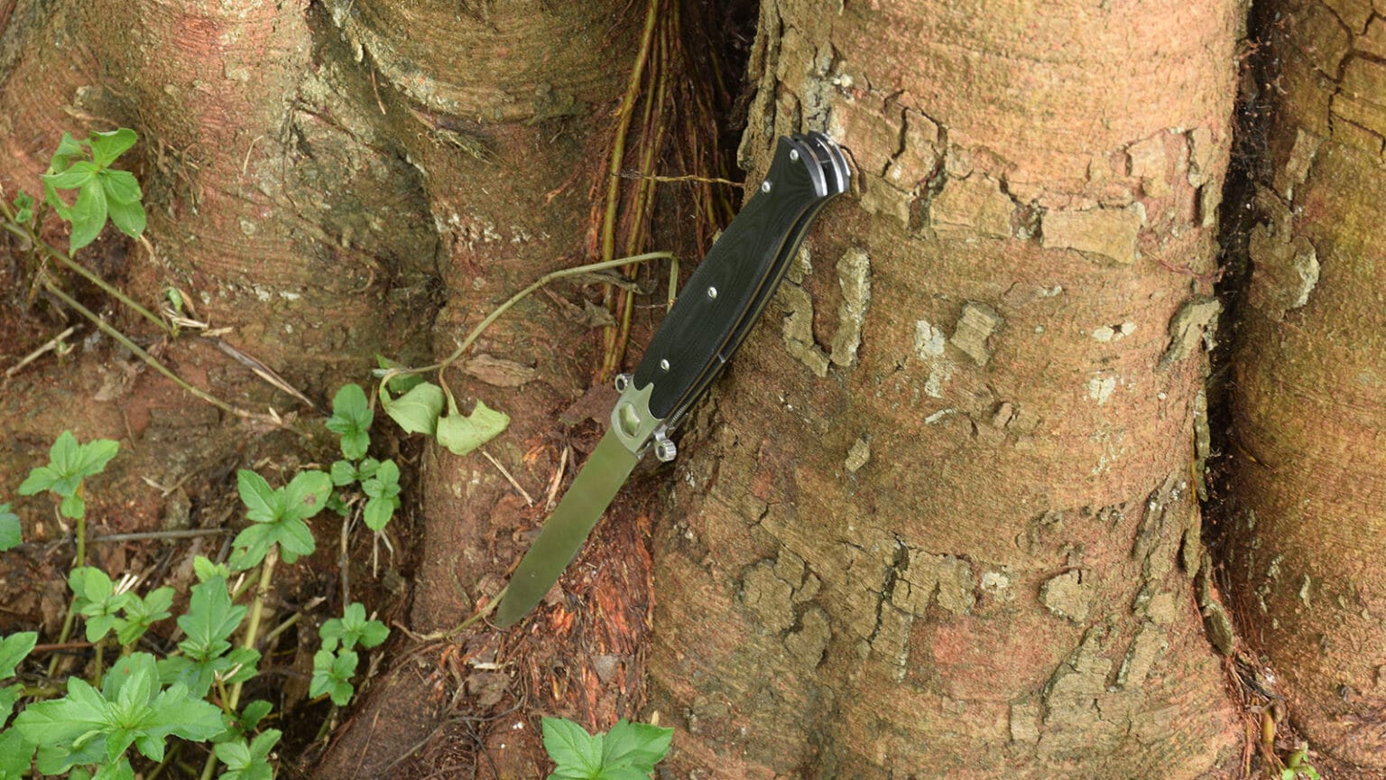 How To Safely Close A Switchblade Knife: A Complete Guide | HT Pocket Knife