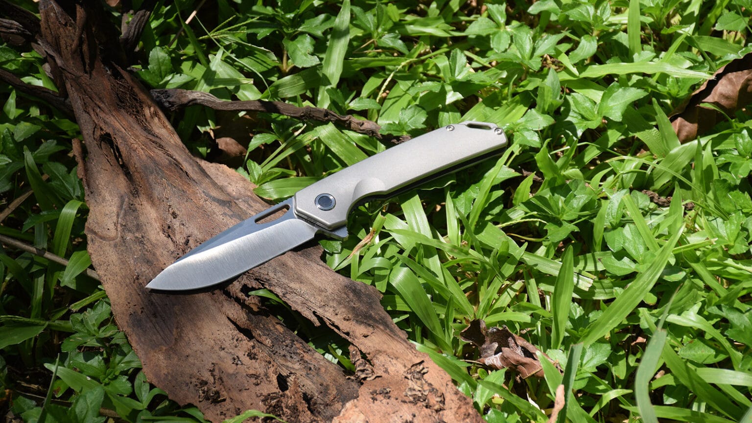 Understanding OTF Knives: The Complete Guide To Automatic Out-The-Front ...